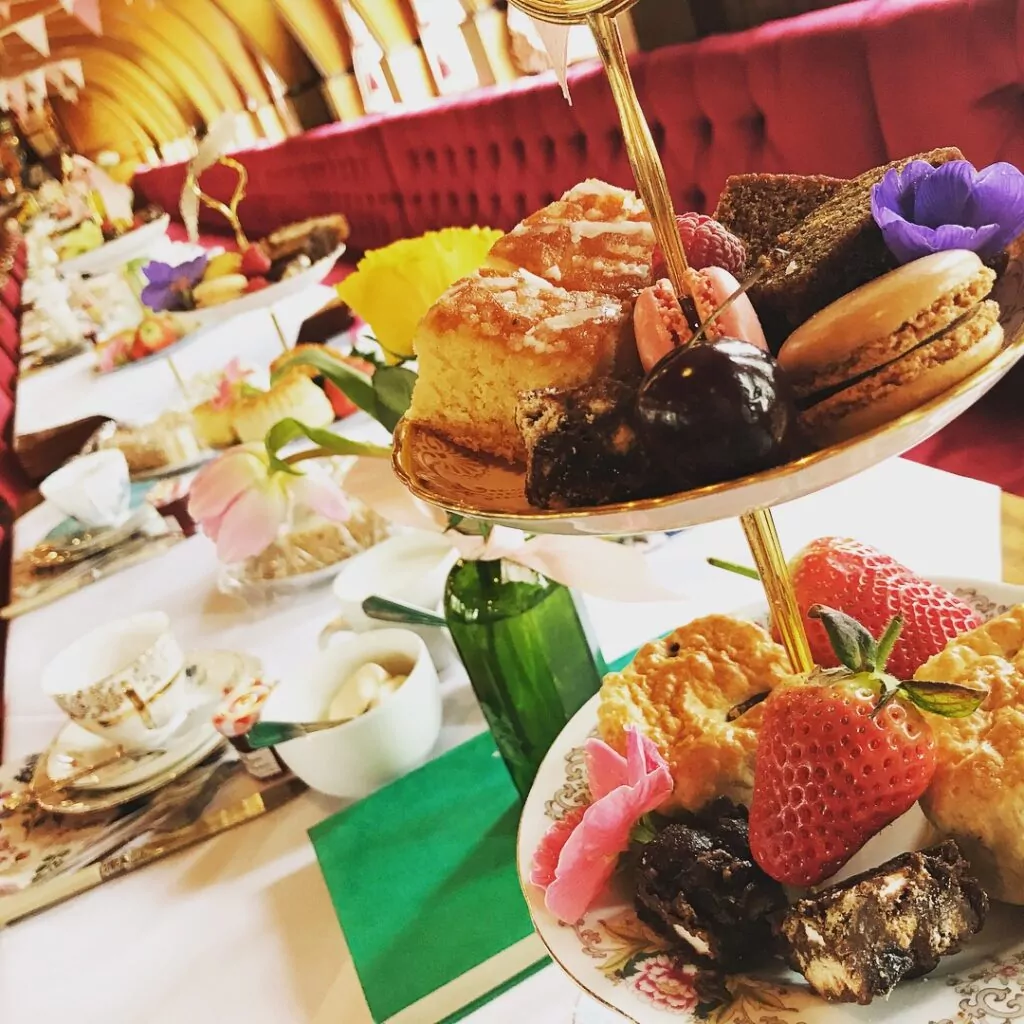 Jazz and Afternoon Tea Cruise ~ Hobbs of Henley