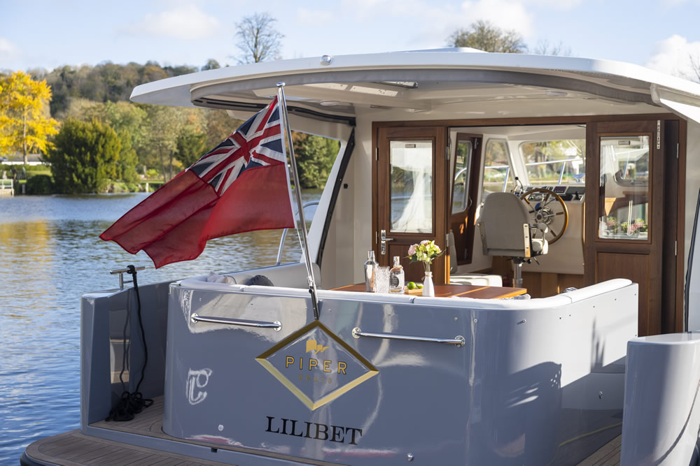 Luxury skippered boat hire on the River Thames ~ Hobbs of Henley